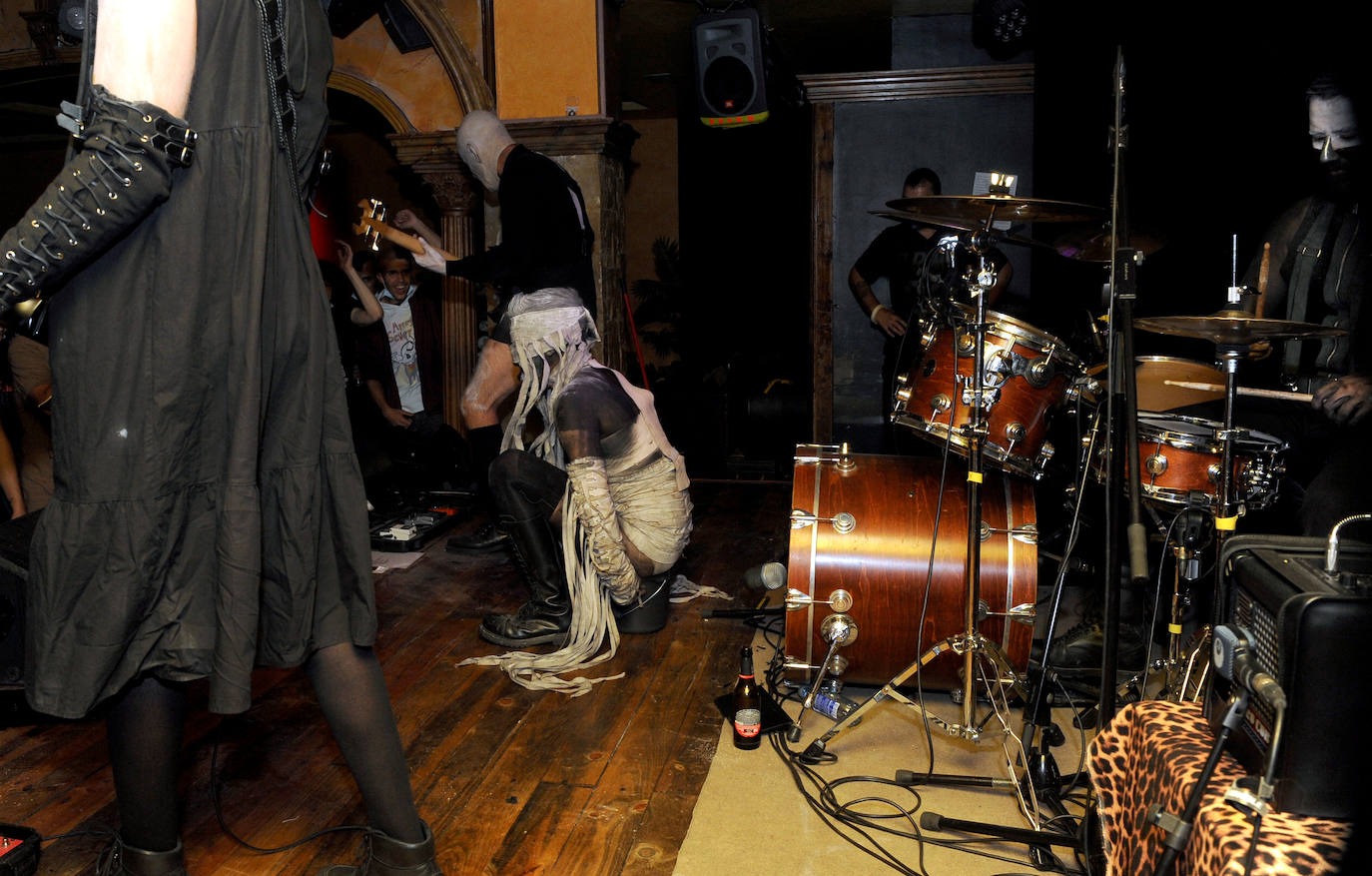 Fotos Concierto De Tu Madre Es Puta En La Sala Porta Caeli El Norte De Castilla
